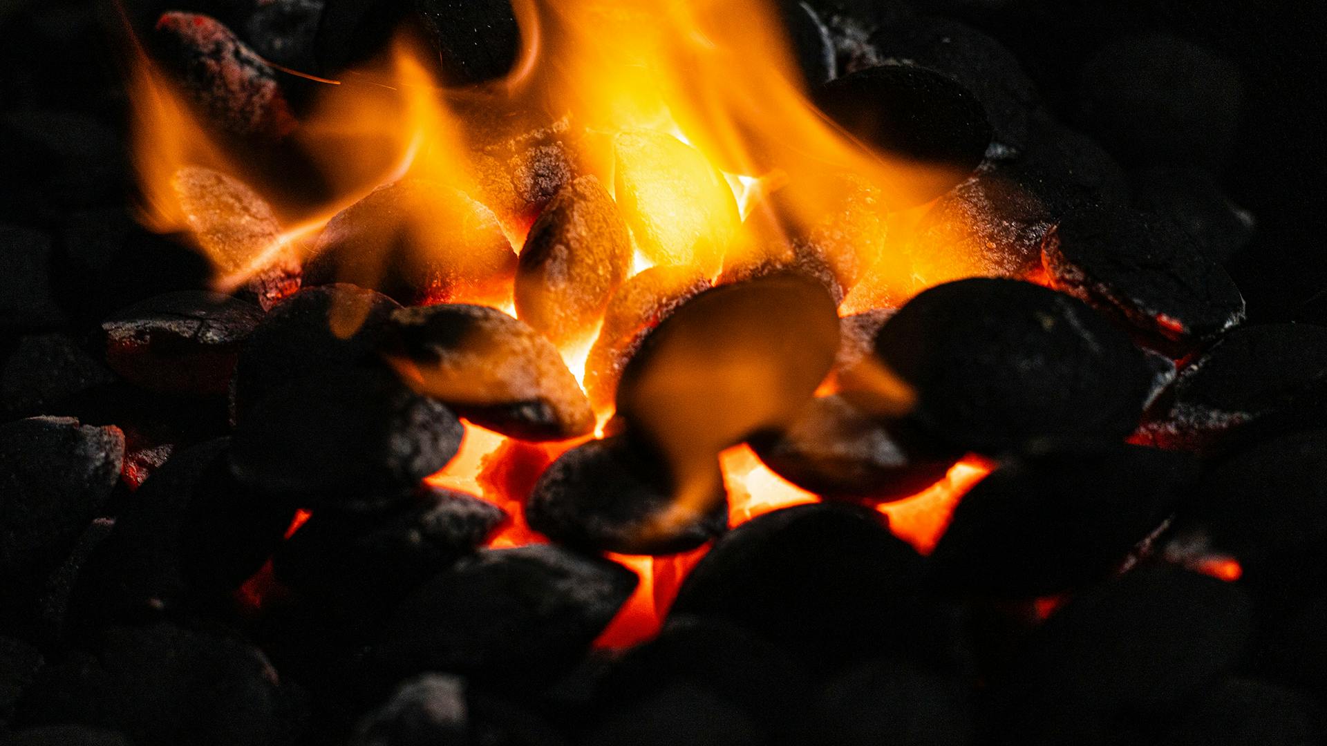 How to Light a Fire with Smokeless Fuel | Fitzpatrick Fuels