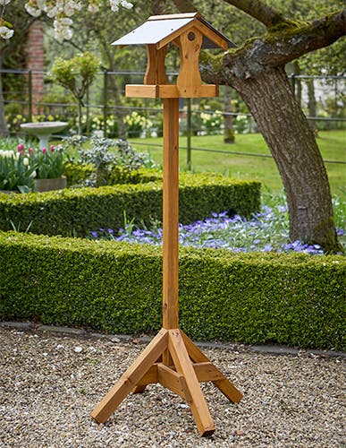 Elegant Clover Bird Table | Fitzpatrick Fuels